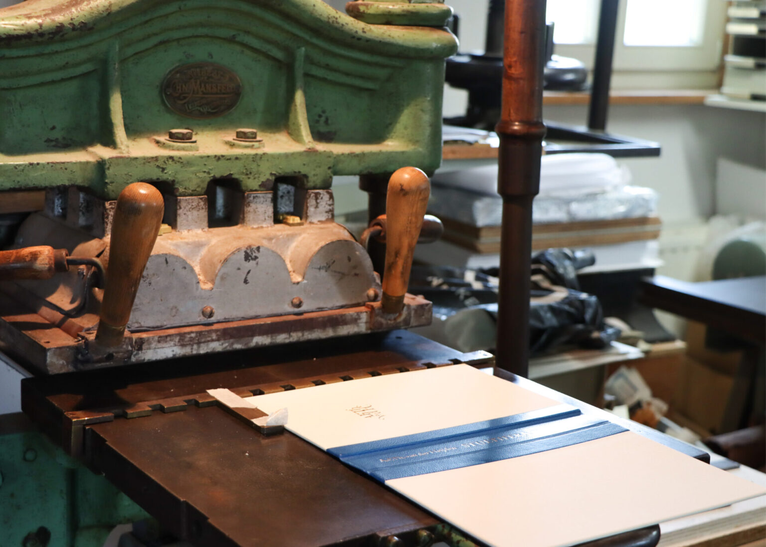 'Het bijzondere vak van boekbinder Philipp Janssen' - VIVACE Magazine